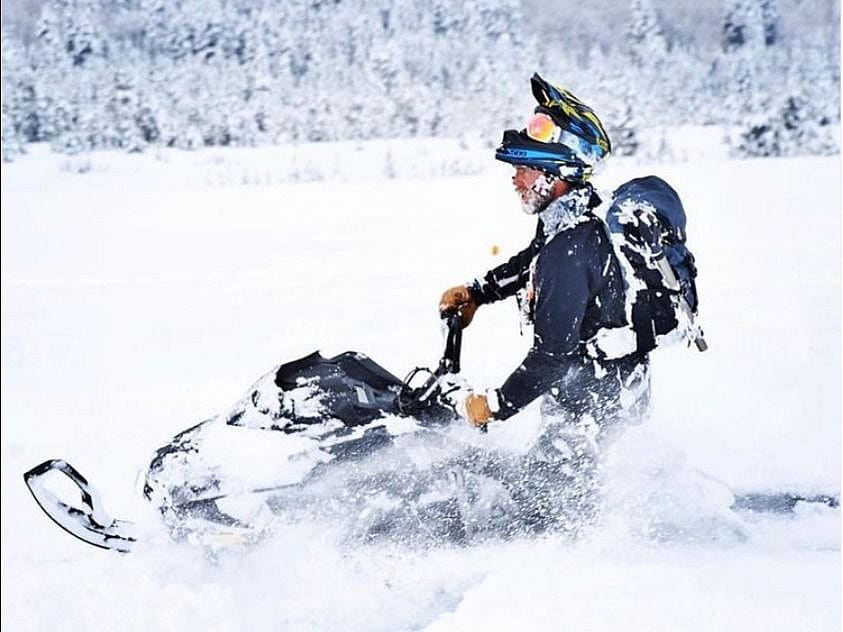High-Performance Snowmobile Tours | Outguided